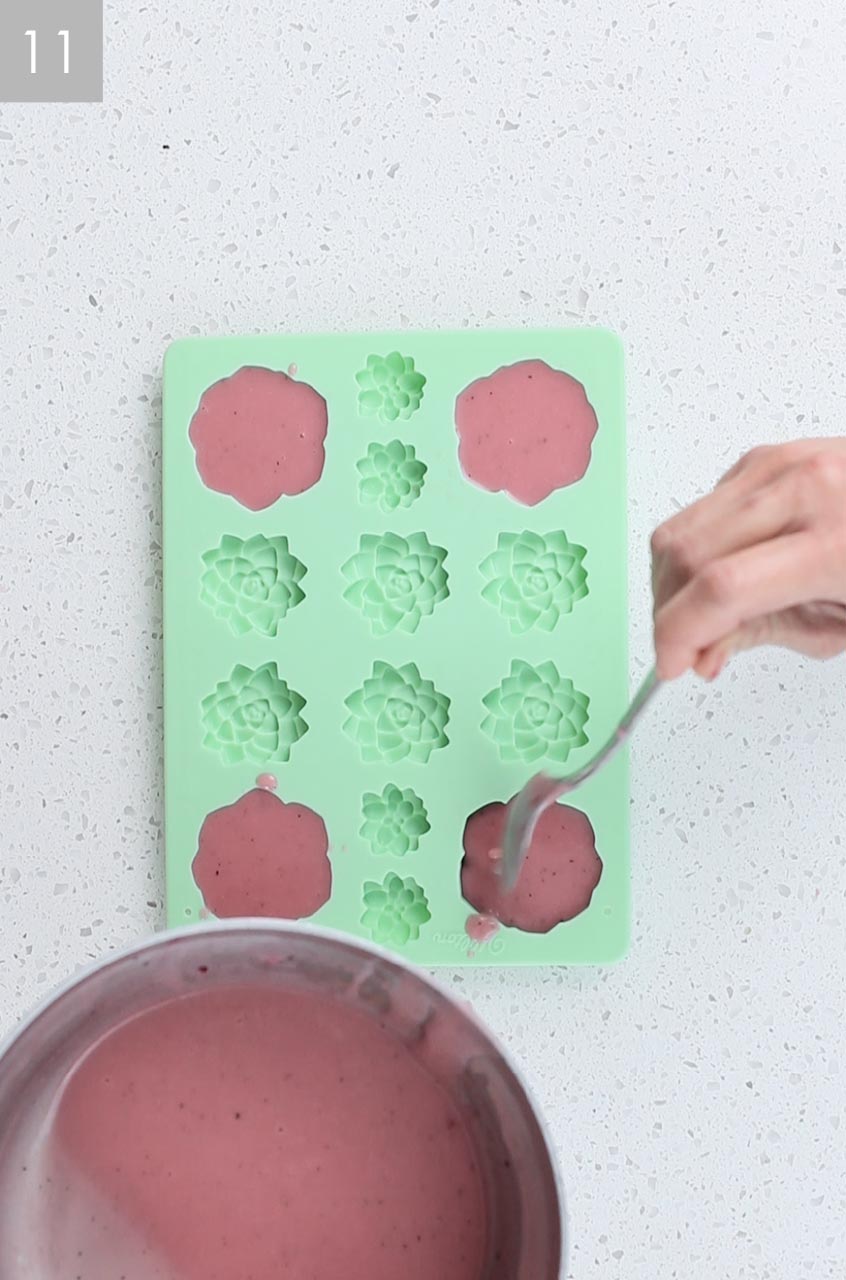Refreshing Vegan Apple Strawberry Gelatin Dessert - refreshingbites
