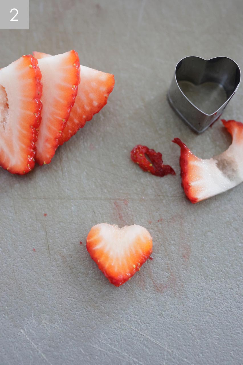 Refreshing Vegan Apple Strawberry Gelatin Dessert - refreshingbites