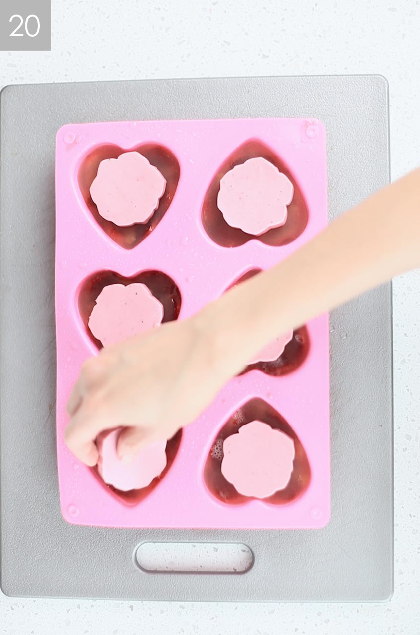 Refreshing Vegan Apple Strawberry Gelatin Dessert - refreshingbites